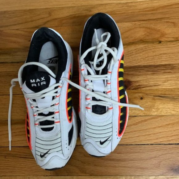 Nike | Shoes | Nike Air Max Athletic Sneakers Size 7 | Poshmark